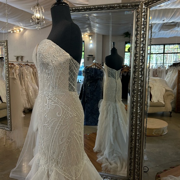 Ti Adora by Alvina Valenta | Dresses | Sample Ti Adora Bridal Gown ...